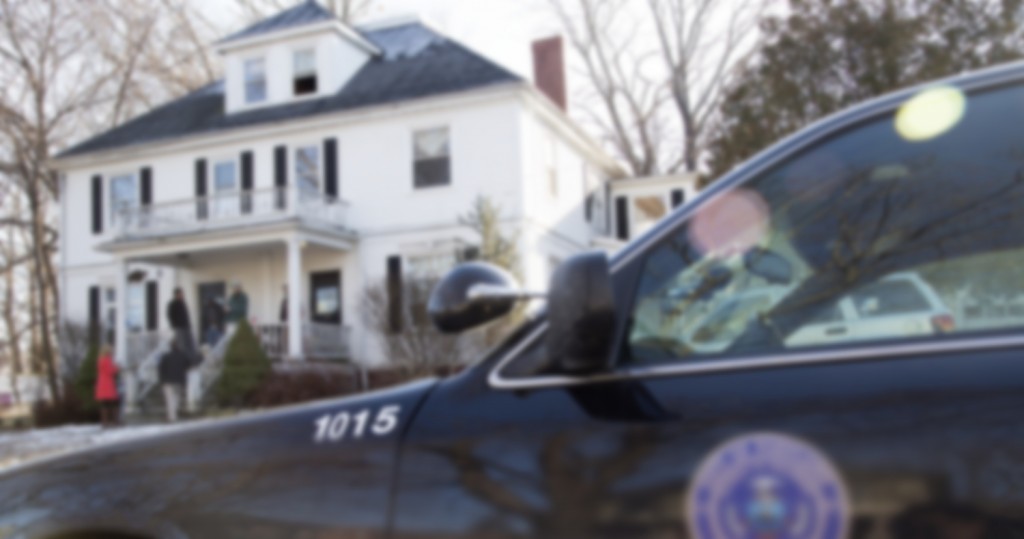 Police at house scene – Harmari an Avenu Company